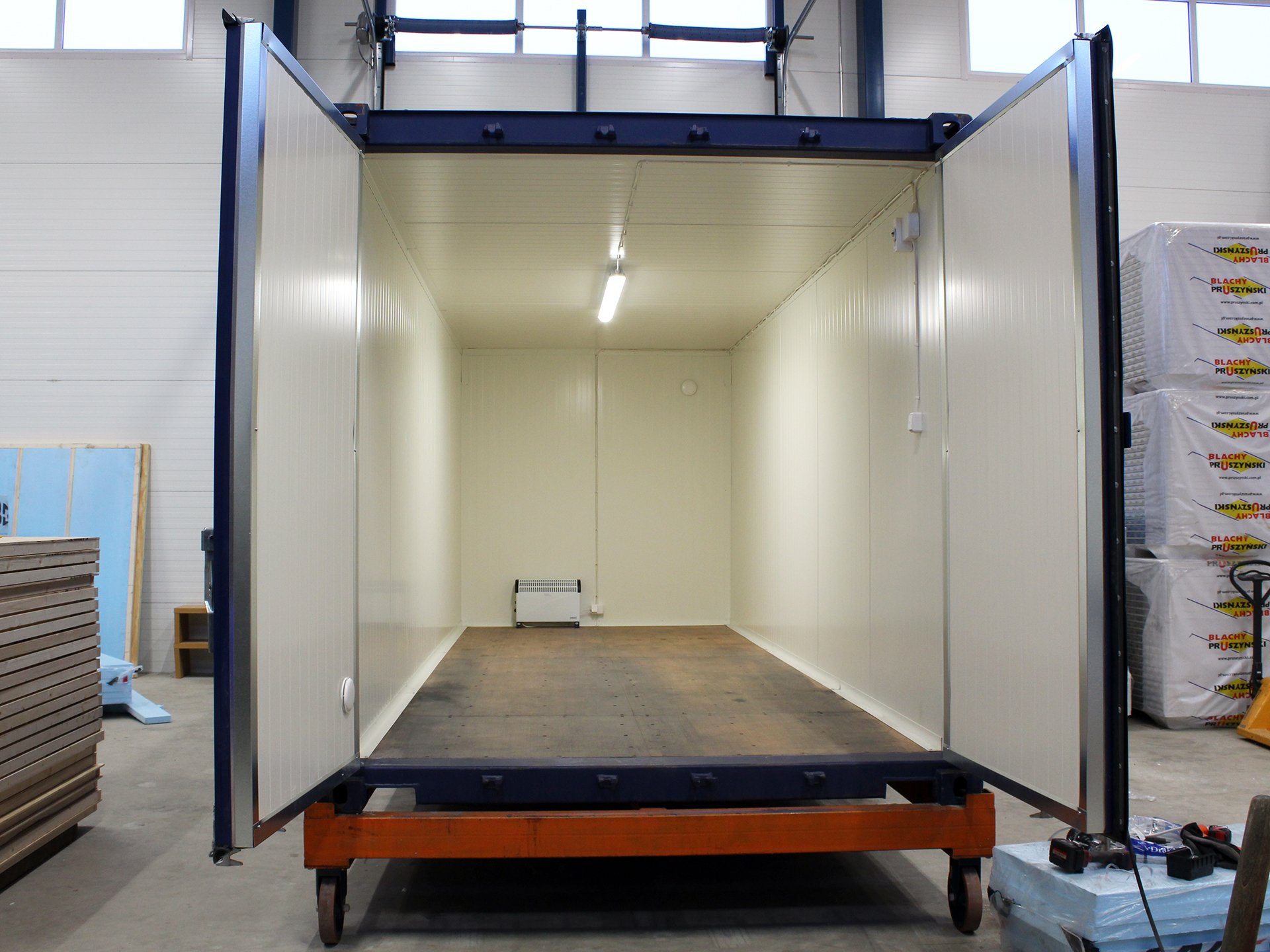 Insulated Containers | MC Containers